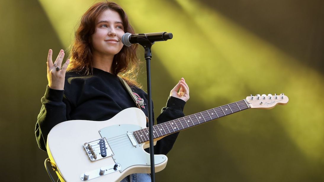 Clairo announces debut album, shares new single Bags – Fruit and ...
